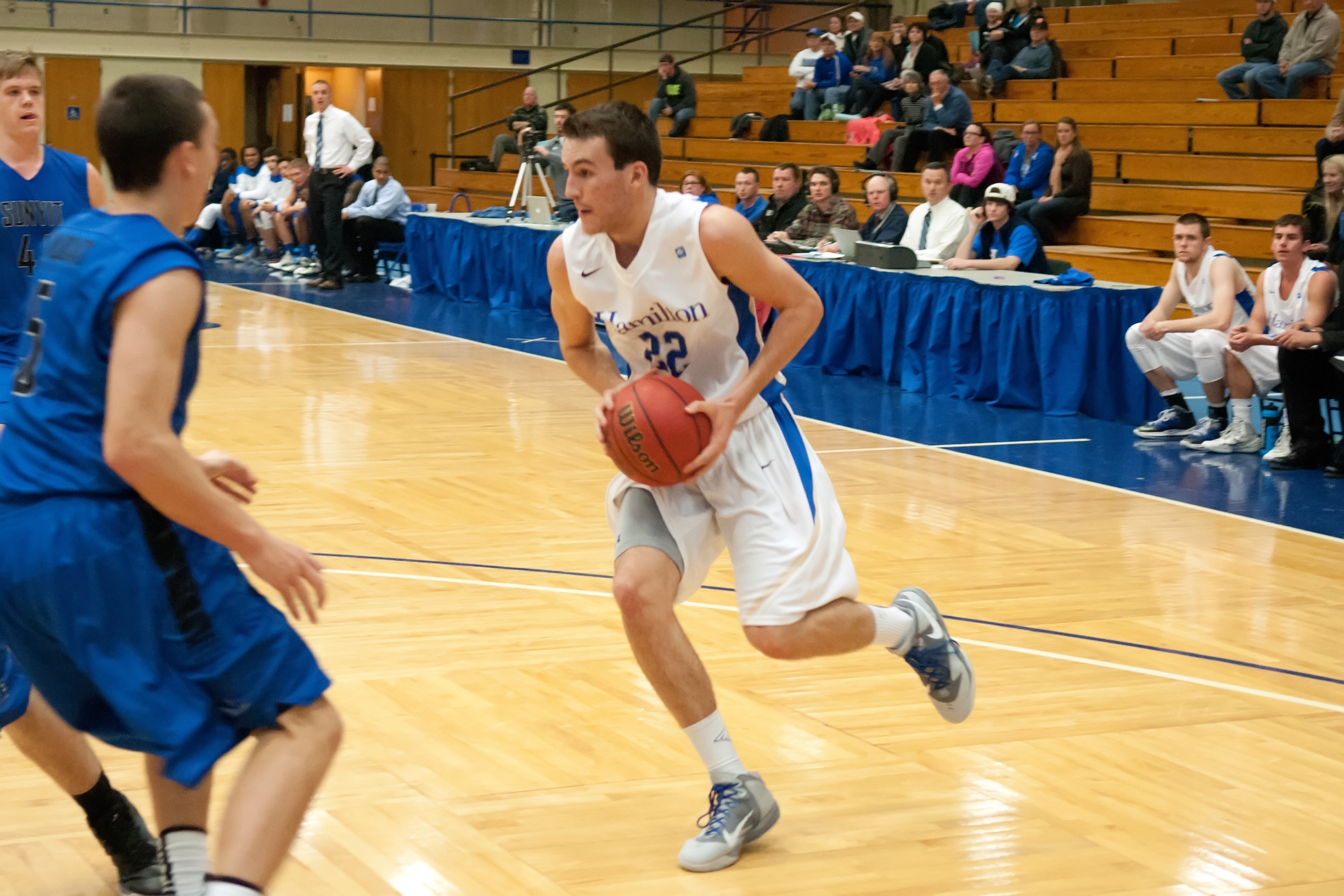 Men's basketball co-champs of Hamilton Invitational - Hamilton College